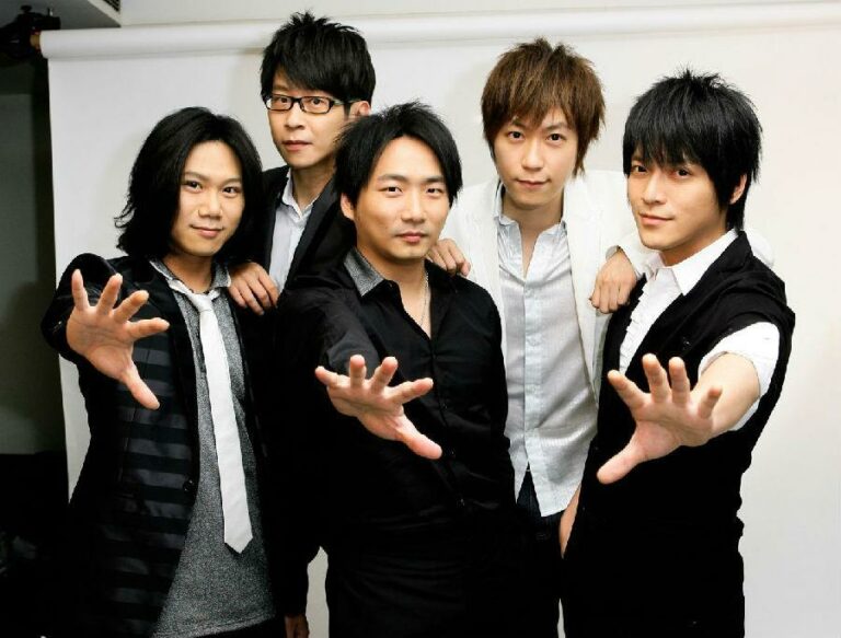 10 Chinese Rock Bands That Will Blow Your Mind! - GoEast Mandarin