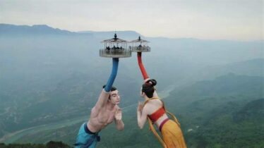 The Flying Kiss China Statue - Why it is considered one of the ugliest ...